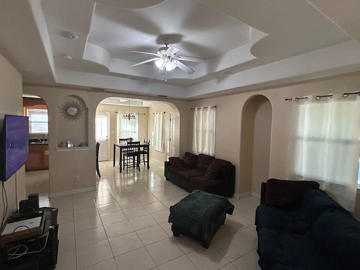 Sleek & Serene; Apartment - Pharr, TX