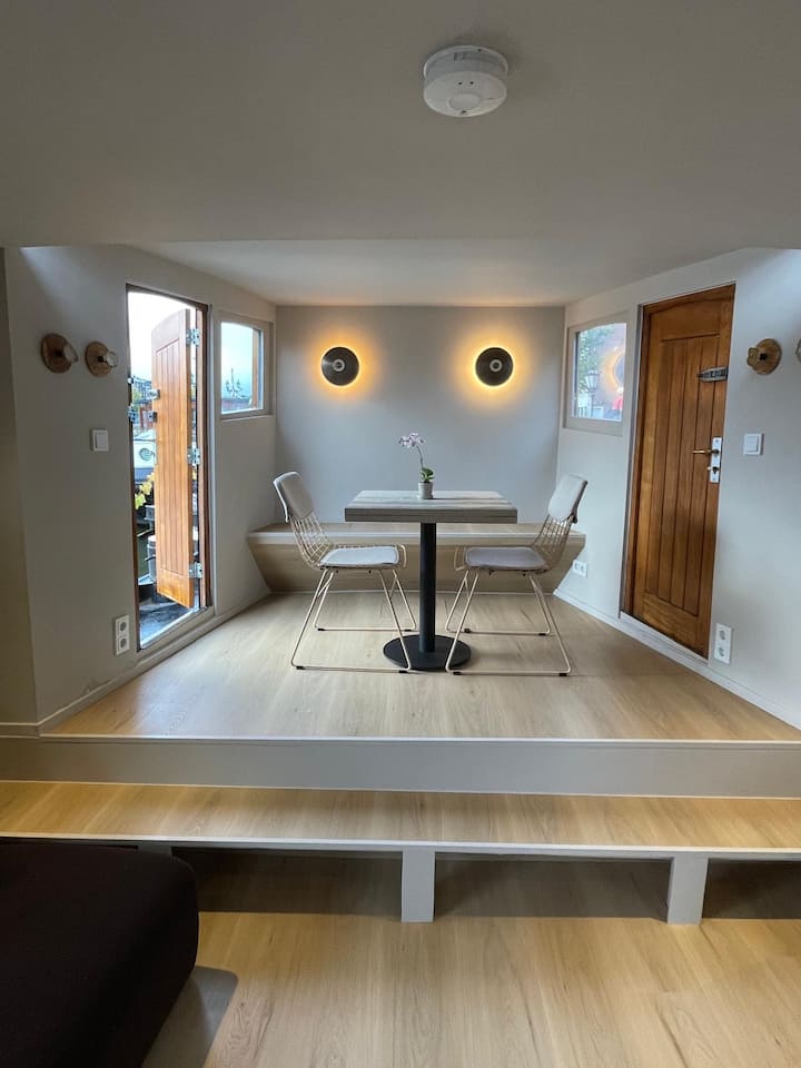 Modern -Recently Renovated- Boat - Amsterdam
