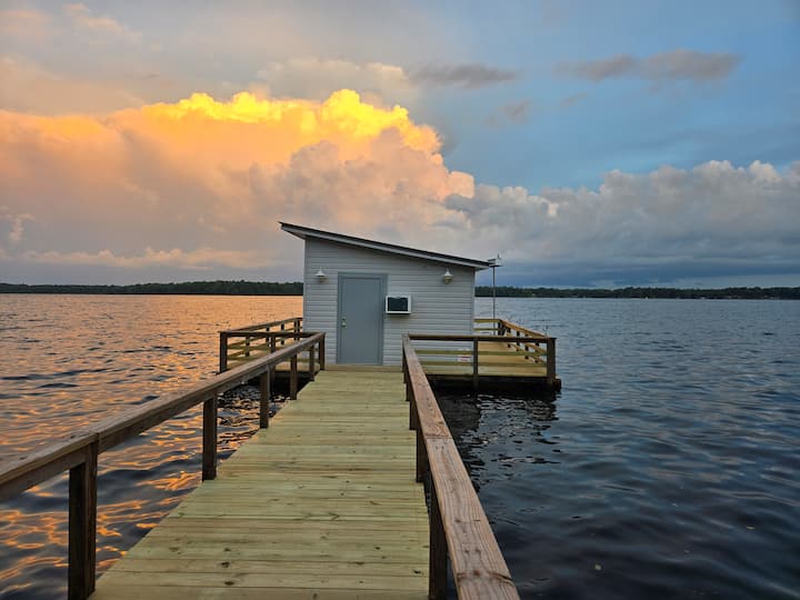 Lake Talquin Lunker Lodge - Lake Talquin State Forest, Tallahassee