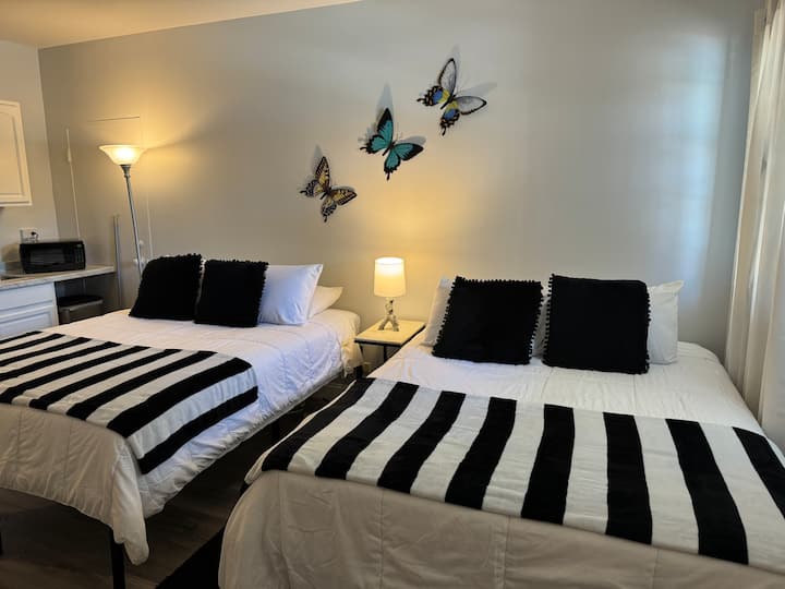 Just Steps From Best Attractions, Beaches And More - Aventura, FL