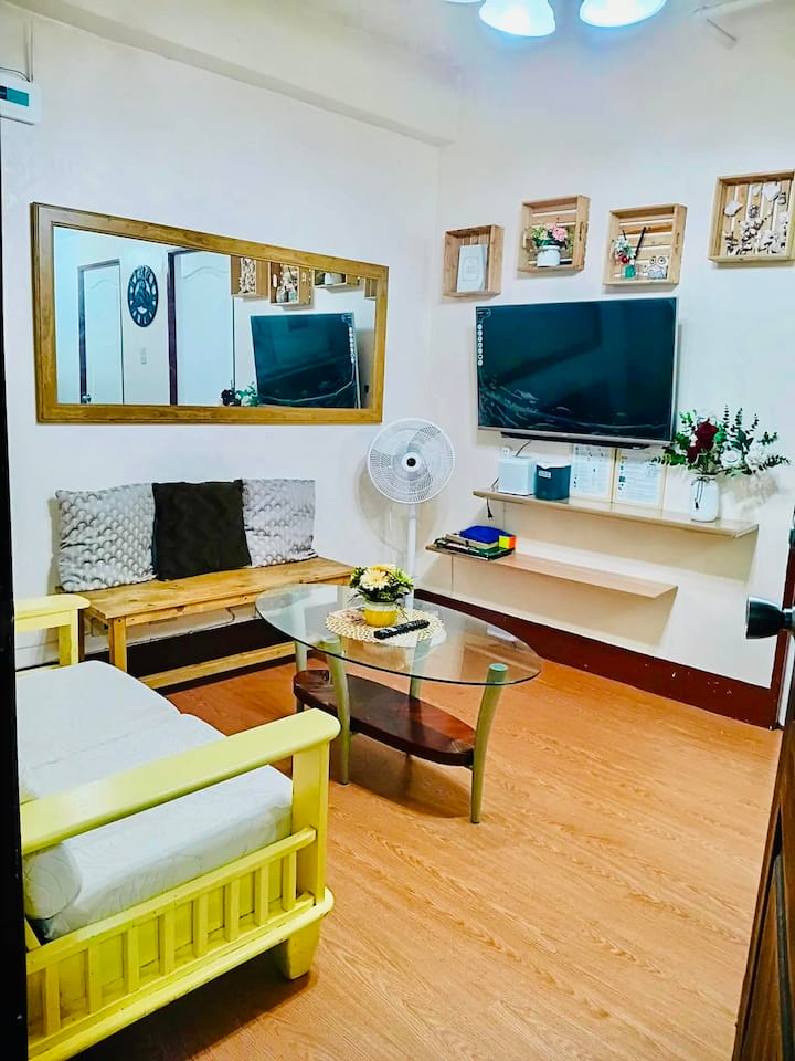 2br Modern Minimalist | Wi-fi+ Netflix+ Videoke - Malabon