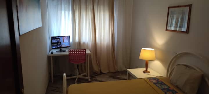 Quarto De Solteiro,single Bed - Portimão