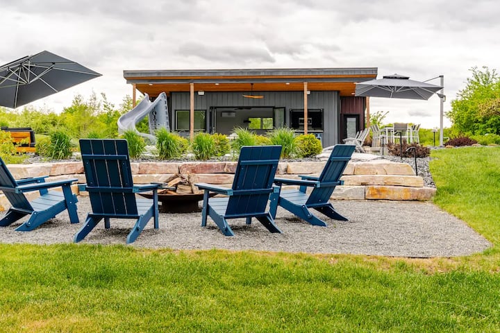 Modern Barndominium On 16 Acres In Sugar Creek Wi - Kettle Moraine State Forest, Whitewater