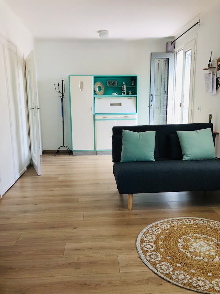 Casa Cuore.
Centro Città, Posteggio Privato - Sanremo