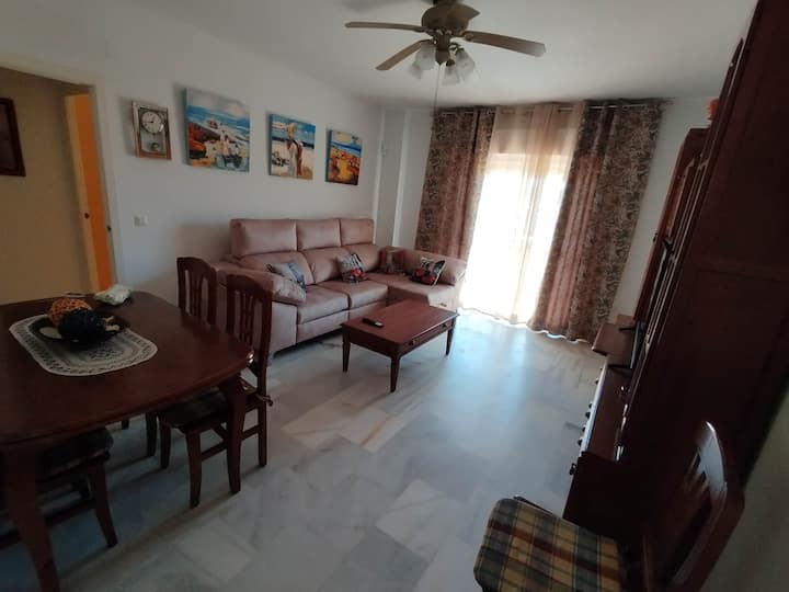 Apartamento En La Laguna Con Piscina. 6 Personas. - Chipiona