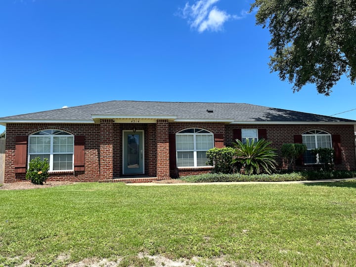 * *The Beach Retreat* * - Pensacola Beach, FL