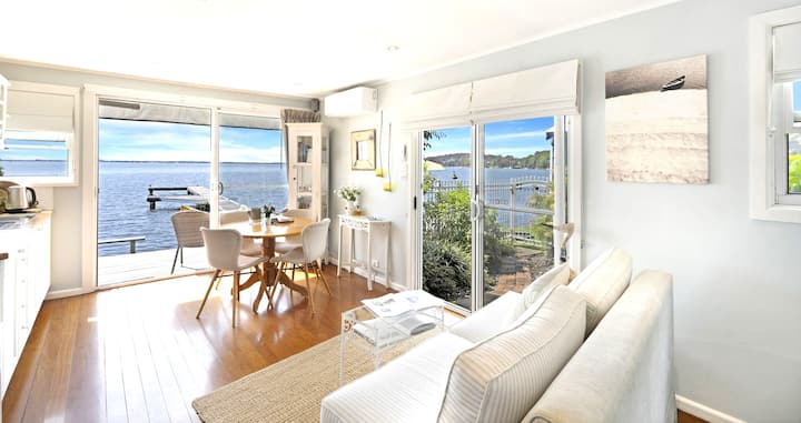 Watersedge Boathouse B&b, Lake Macquarie - 벨몬트