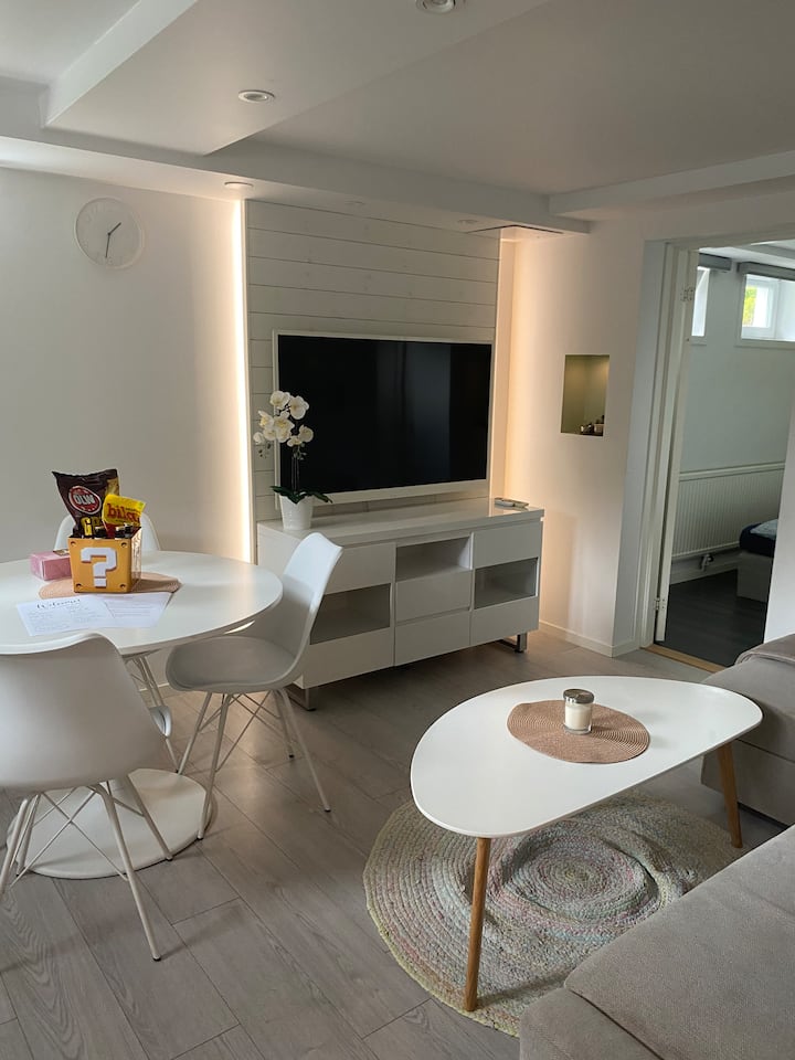 Lovely Spacious Apartment “La Perla” - Gothenburg