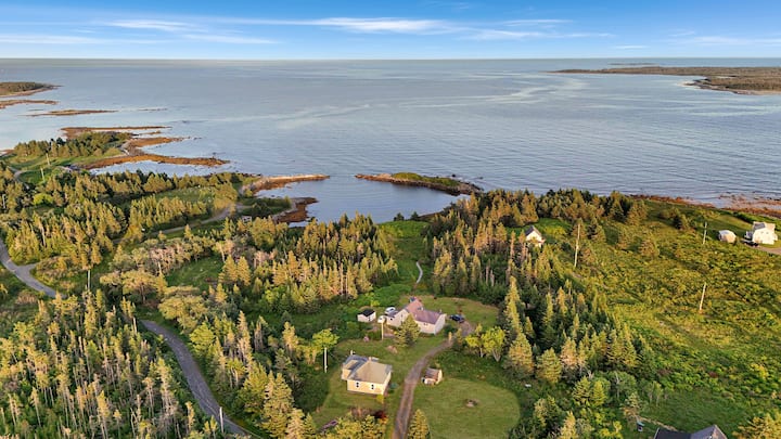 Driftwood Cove L Seaside Getaway In Nova Scotia - Nova Scotia
