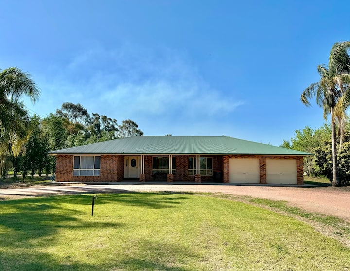 Palms Retreat In Leeton - Leeton