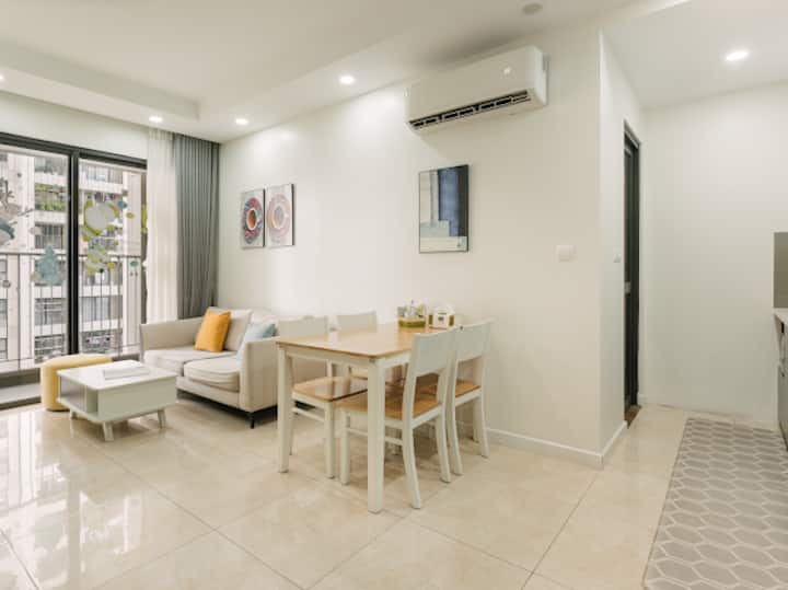 2bdr C1-12b01 Luxury Apt Vincom D'capitale By Linh - Hanoi