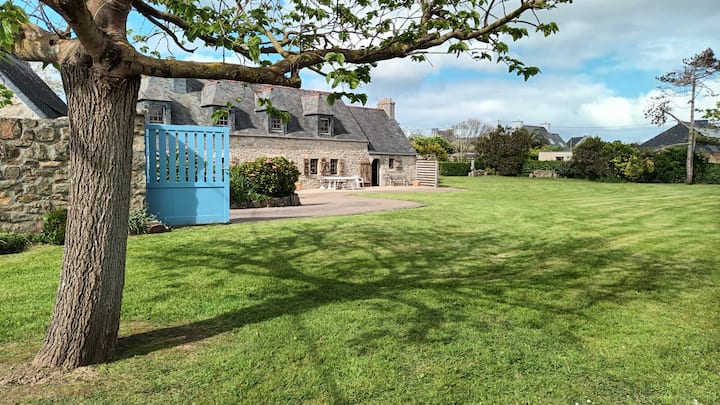 Ker Illav, Longère Bretonne - Plouescat