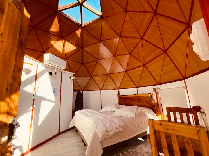 Domo+tinaja+piscina+desayuno+frigobar+saladejuego. - San José de Maipo