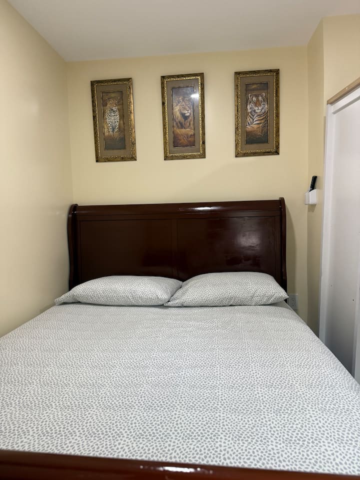 Private Room Near Major Train And Jfk Airport - Brooklyn, NY
