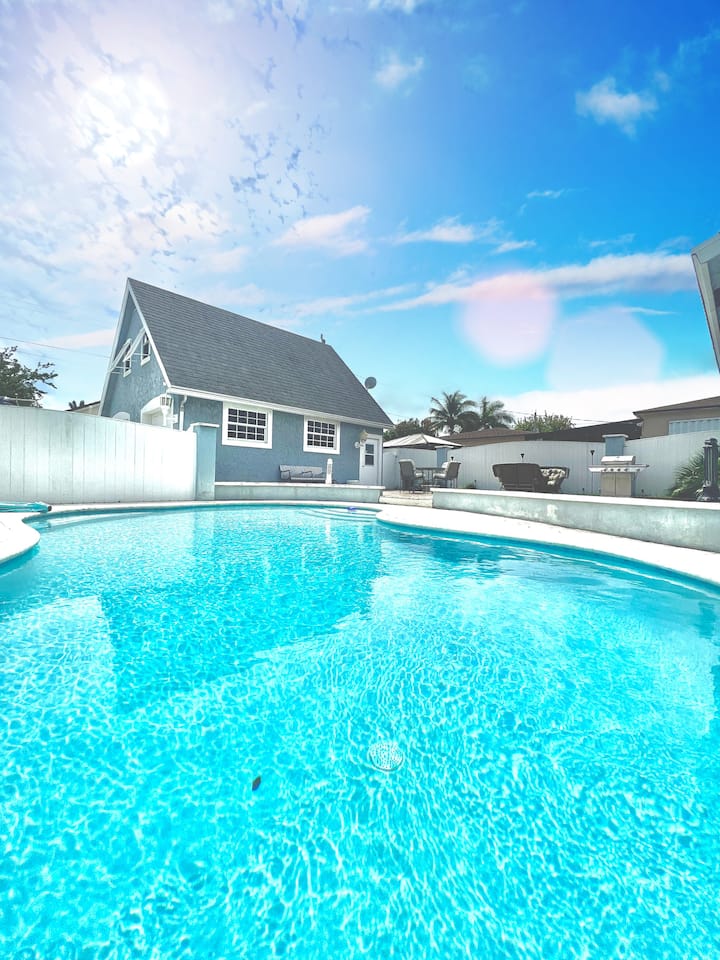 Luxury Miami Oasis + Pool (Act Fast) - Hollywood, FL