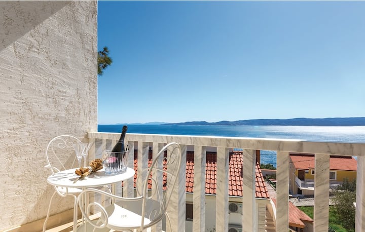Rosina · Sea View & Jacuzzi · Omiš Riviera - Brač