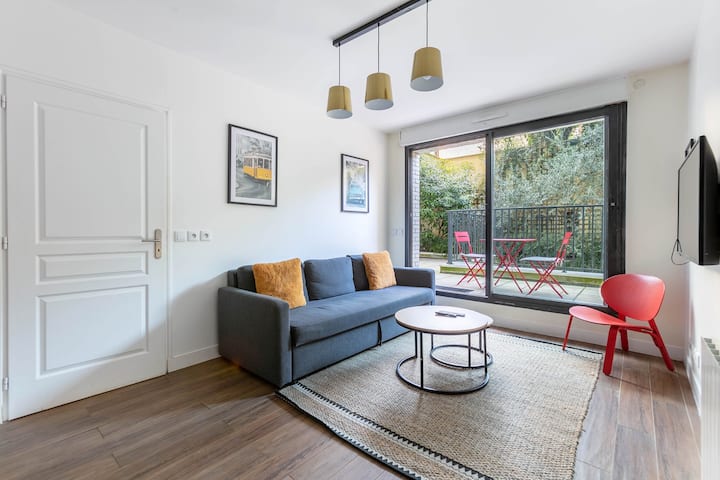 Two Bedroom Flat With Terrace - Le Kremlin-Bicêtre