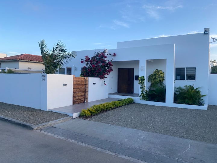 Lovely  & Modern Studio#1with Parking/toplocation - Aruba