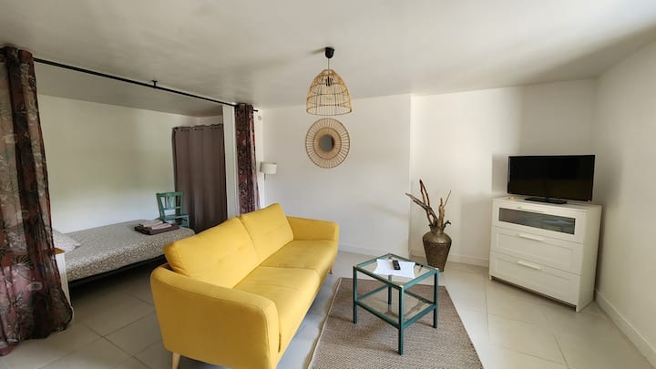 Studio Dans Maison De Village - Lozère