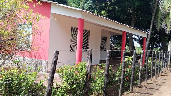 Maravillosa Casa Rosa, Campestre Y Natural. - San Bernardo Del Viento