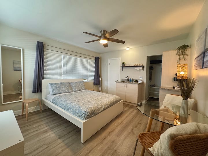 La Jolla Ocean Air Studio - la Jolla Shores Beach, CA