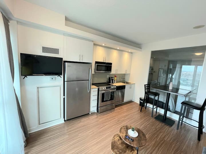 One Bedroom Condo In Mimico, On - Toronto