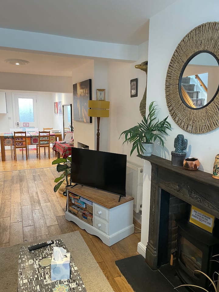Very Central 2-bed House With Bags Of Character - Brighton