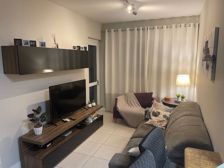 Ap 2 Quartos, Próximo Ao Shopping Beira Mar - Florianópolis