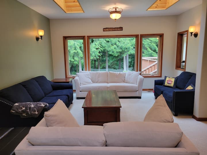 Huckleberry Hideaway: Wi-fi, Oly Nat Park, Family - Sequim