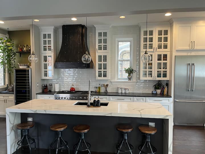 Gorgeous Home In Heart Of Wicker Park - Chicago, IL