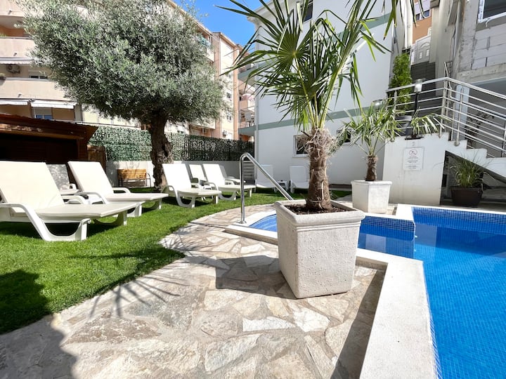 Pinterest Vibe With Pool,  Sauna & Free Parking - Budva