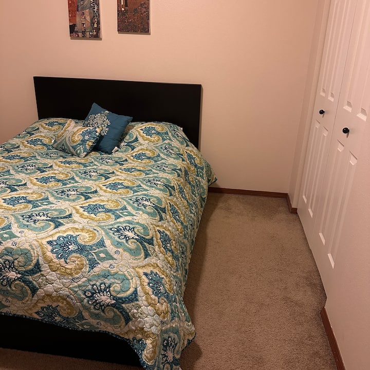 Cozy Bedrooms In Puyallup,wa - Puyallup, WA