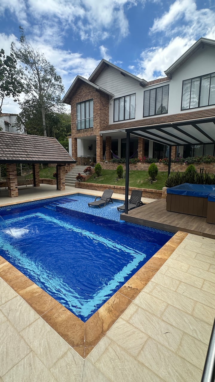 Casa Campestre Con Piscina Y Zona Verde - Piedecuesta