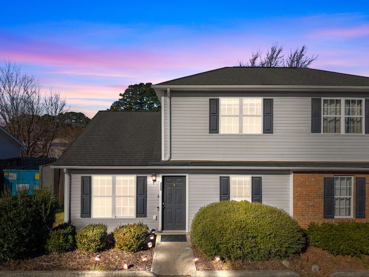 Mzrt Modern Coastal Home | 20 Min To Beach - Jacksonville, NC