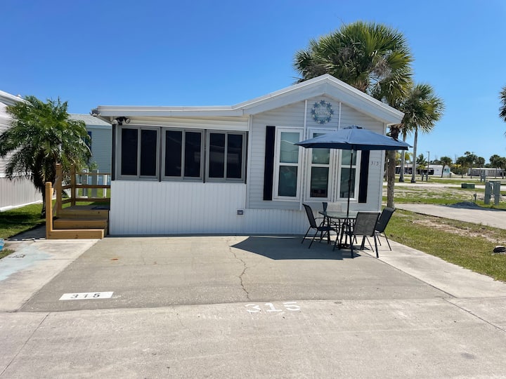 Beautiful Beach Get Away - Fort Myers Beach, FL