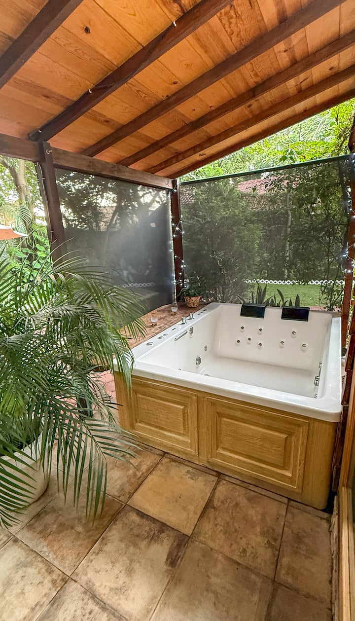 Deliciosa Cabaña Con Jacuzzi Para Parejas - 
