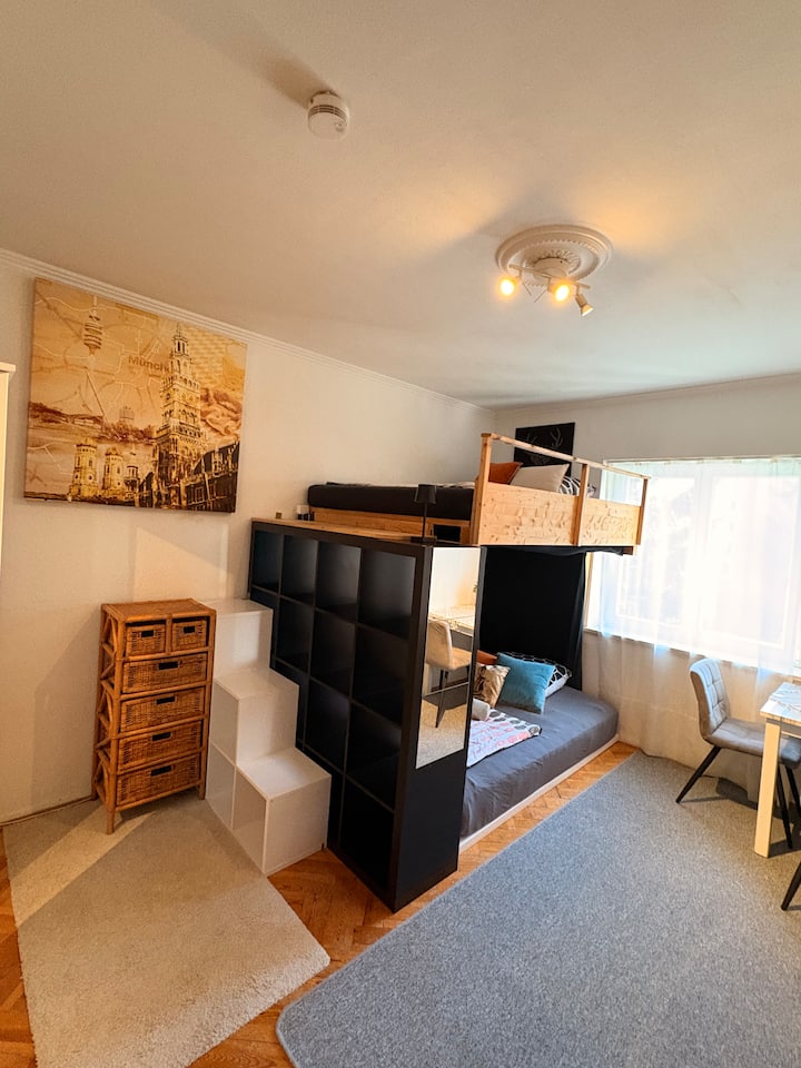 Cozy Room Not Far From Munich Trade Fair - München