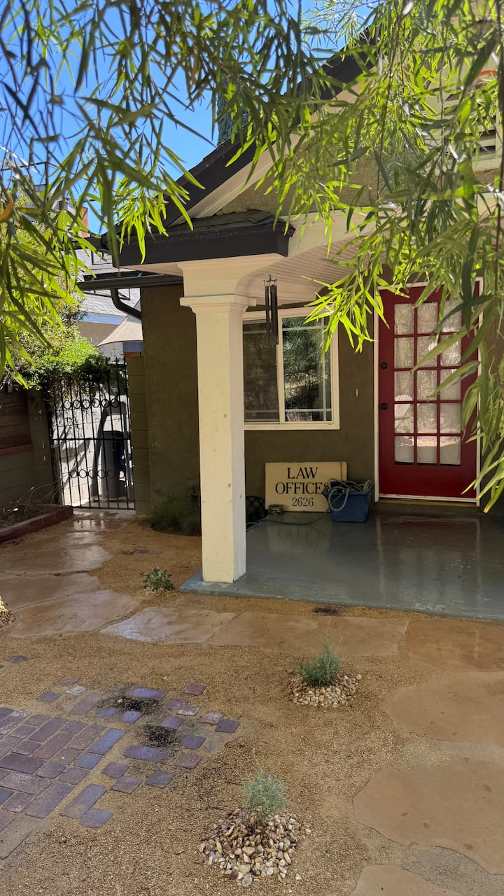 Screenwriter's Bungalow - Los Angeles