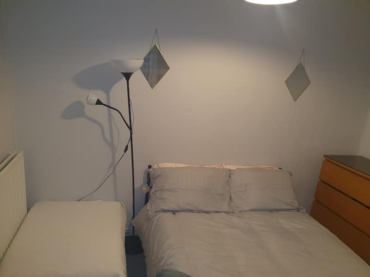 Friarswood Rooms - Stoke-on-Trent