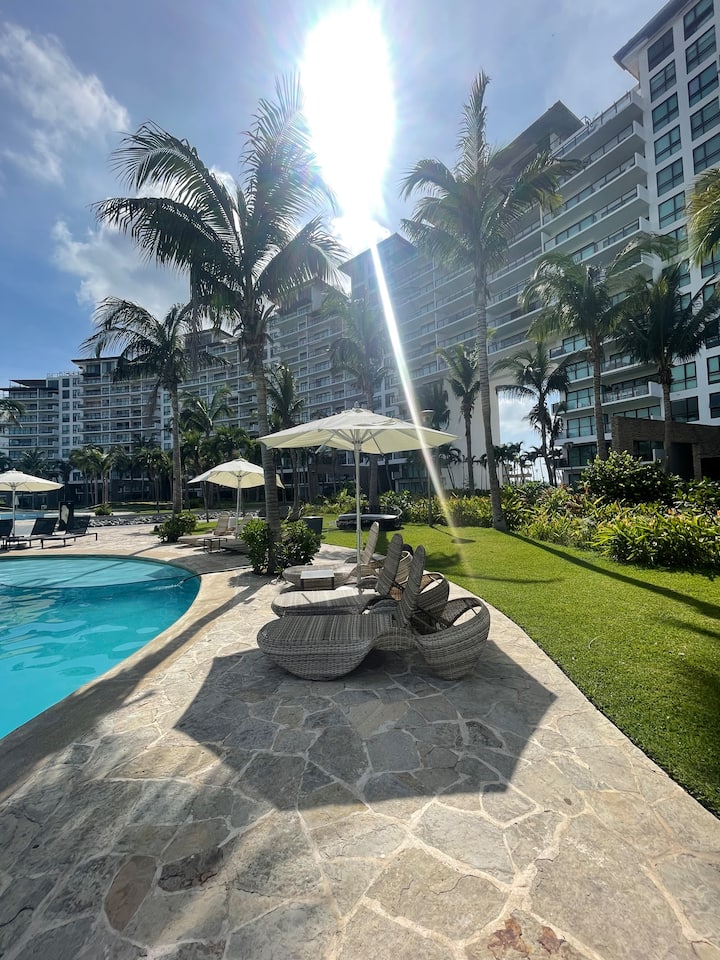 Remodelado! Lujoso Departamento En Acapulco - Acapulco