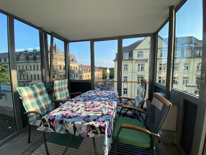 Renovated 3-room Apartment With Loggia - Dresde