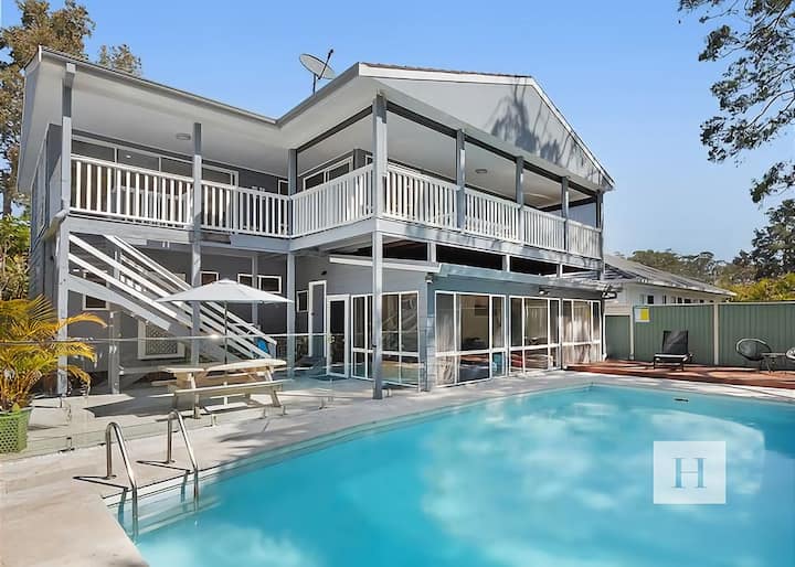 The Place - Pool, Lake, Kayaks & Much More! - Newcastle