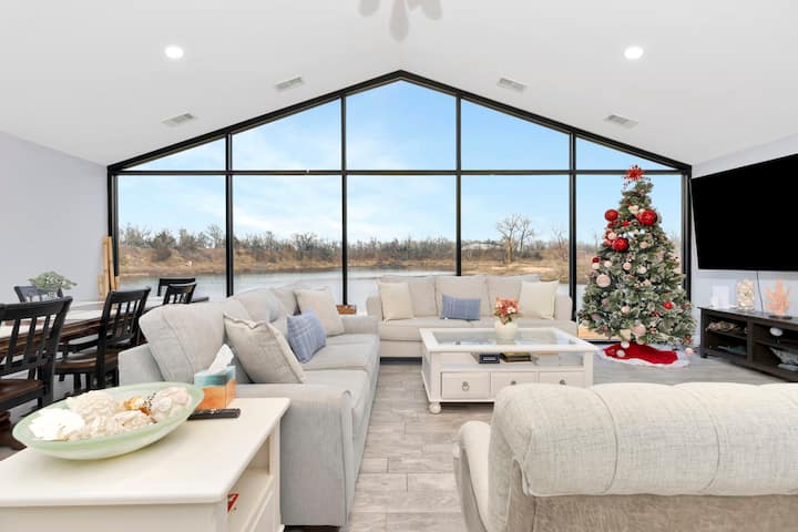 Private Lake Resort : Beach, Utv Park, Pool Table - Lake Inman, KS