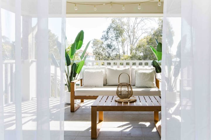 Bright & Cosy 2 Bed, 2 Bath Apartment, With Pool. - Tweed Heads