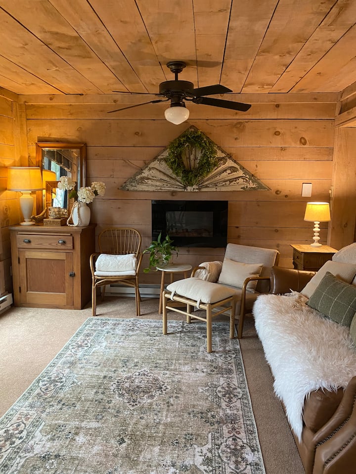 Mountain Chalet At Seven Springs - Seven Springs, PA