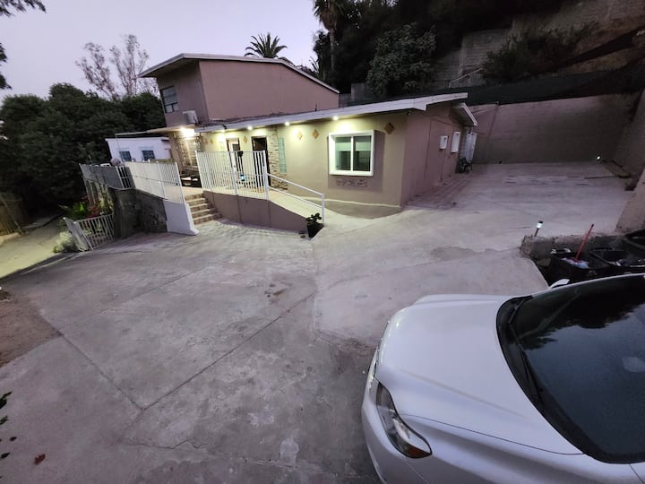 Reserva Hills Two Br/bath W/jacuzzi And A Patio - Tijuana