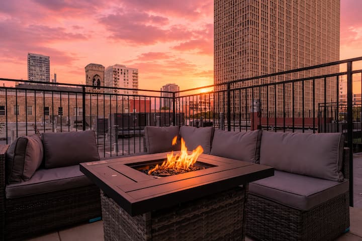 South Loop 2br Near Mccormick & Lakefront W/ Patio - Chicago