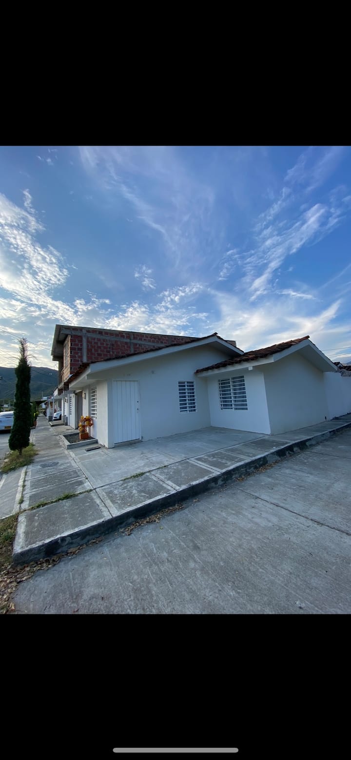 Hermosa Casa De Descanso - Roldanillo