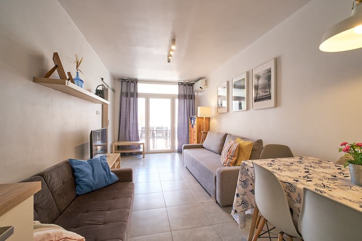 Have Fun Apartment, 100m To The Sea - Cubelles