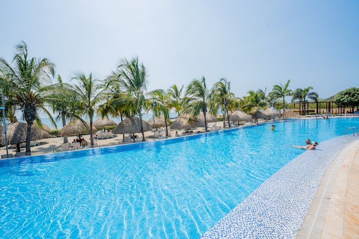 Frente Al Mar Tu Hogar Fuera De Casa - Colombia